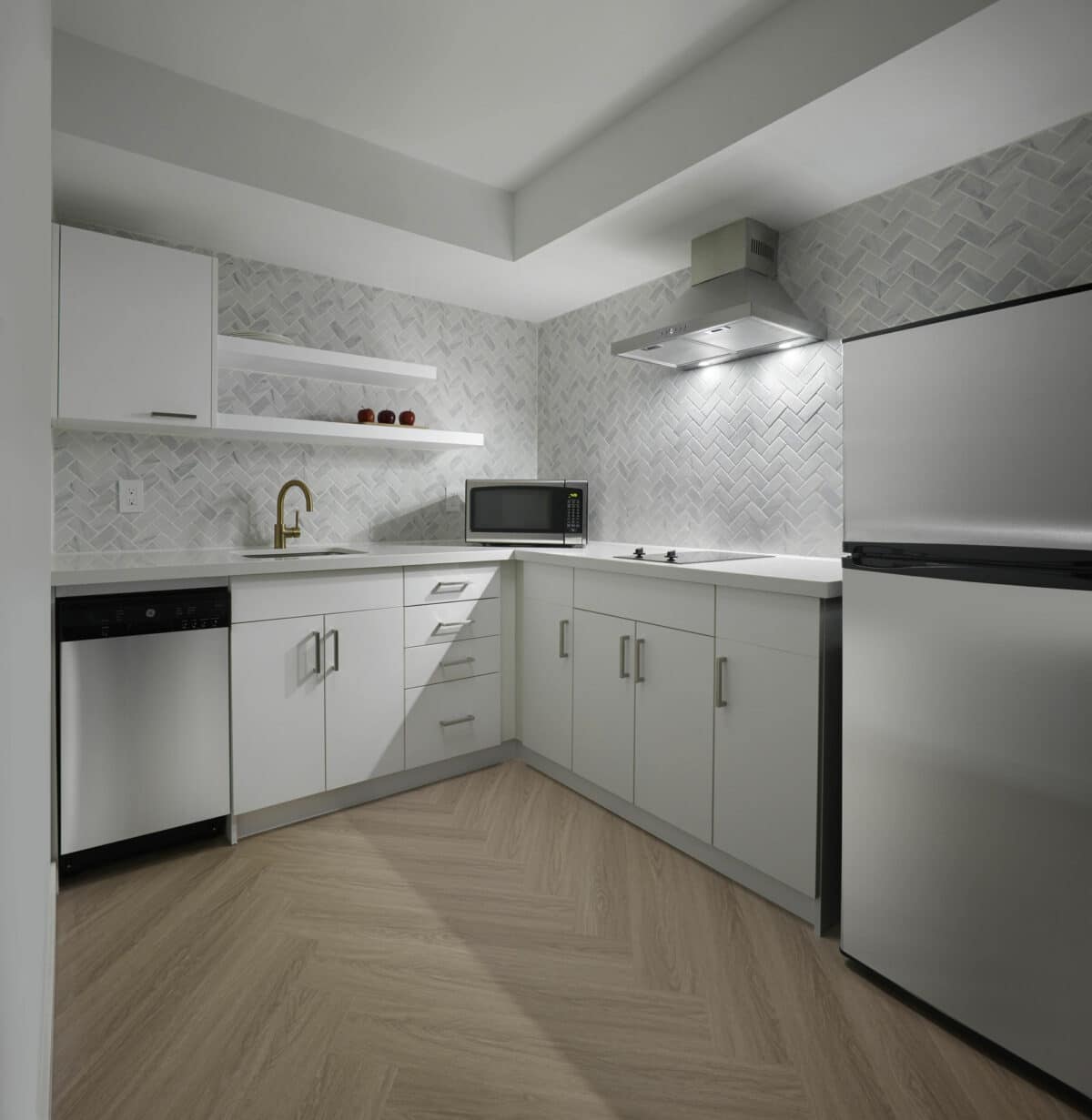 Premium Two Queen Studio - Pantages Hotel